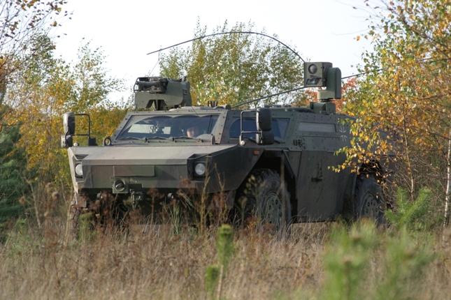 WarWheels.Net - Fennek Recon Vehicle Photos